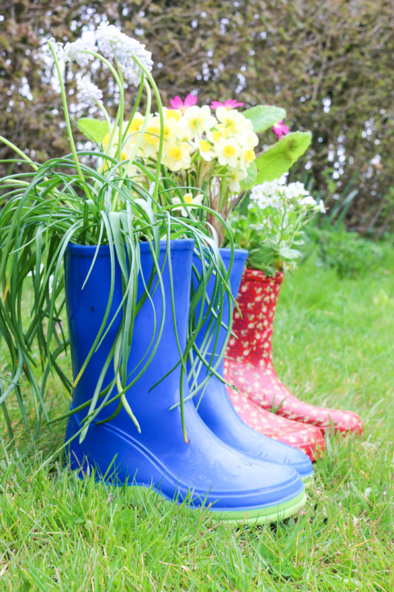 Weekend DIY project – Welly boot plant pots | My Thrifty Life by Cassie ...