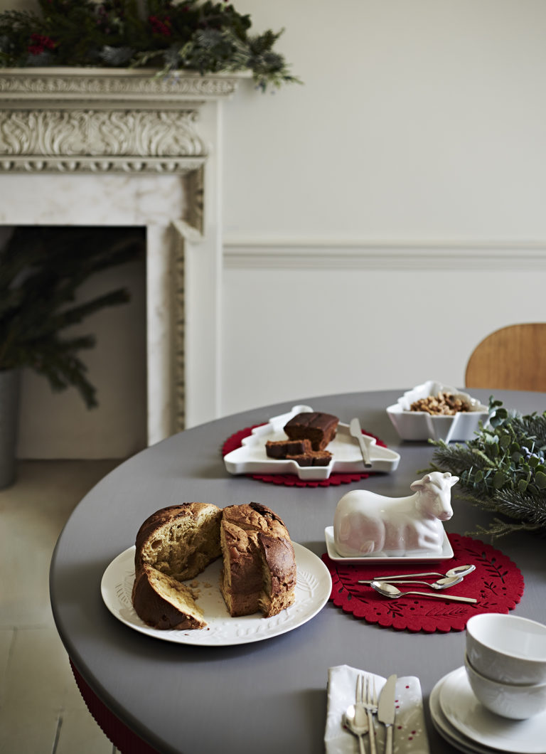 Festive tablescapes – How to dress your dining table for Christmas | My ...