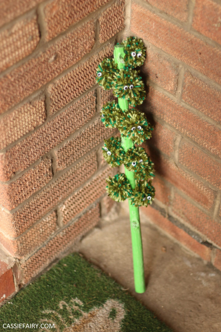 How to make a funny stalk of sprouts Christmas decoration | My Thrifty ...