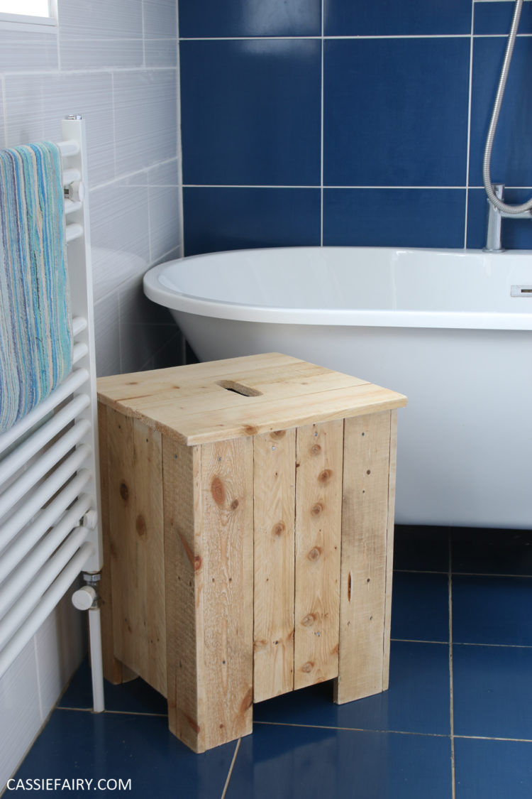 How to turn a pallet into a driftwood-style bathroom storage hamper ...