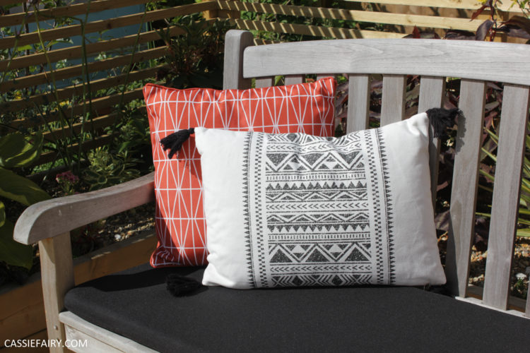 How to DIY rustic garden benches using upcycled scaffold boards | My ...