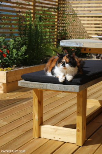 How to DIY rustic garden benches using upcycled scaffold boards | My ...