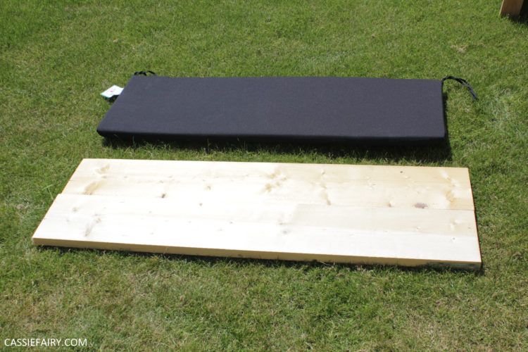 How to DIY rustic garden benches using upcycled scaffold boards | My ...