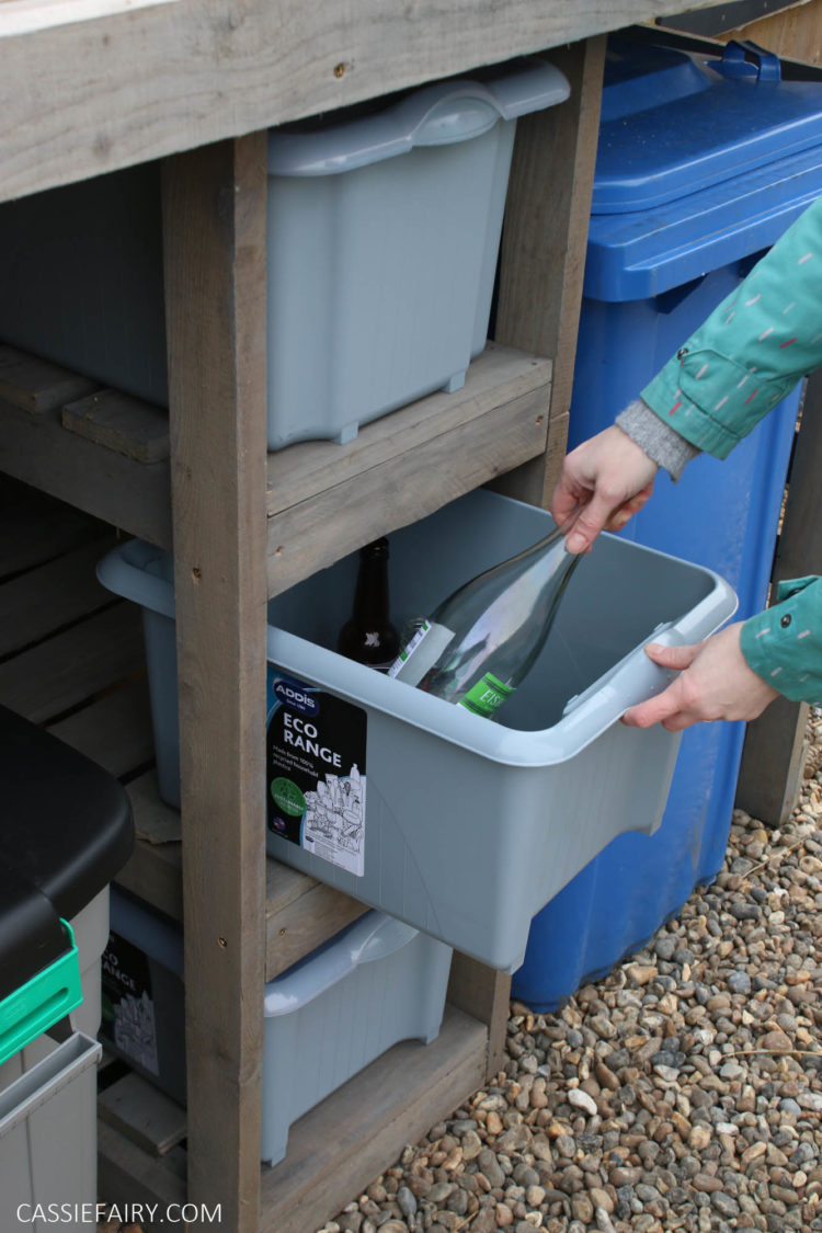 How to DIY a bin store using leftover timber or pallet wood | My ...