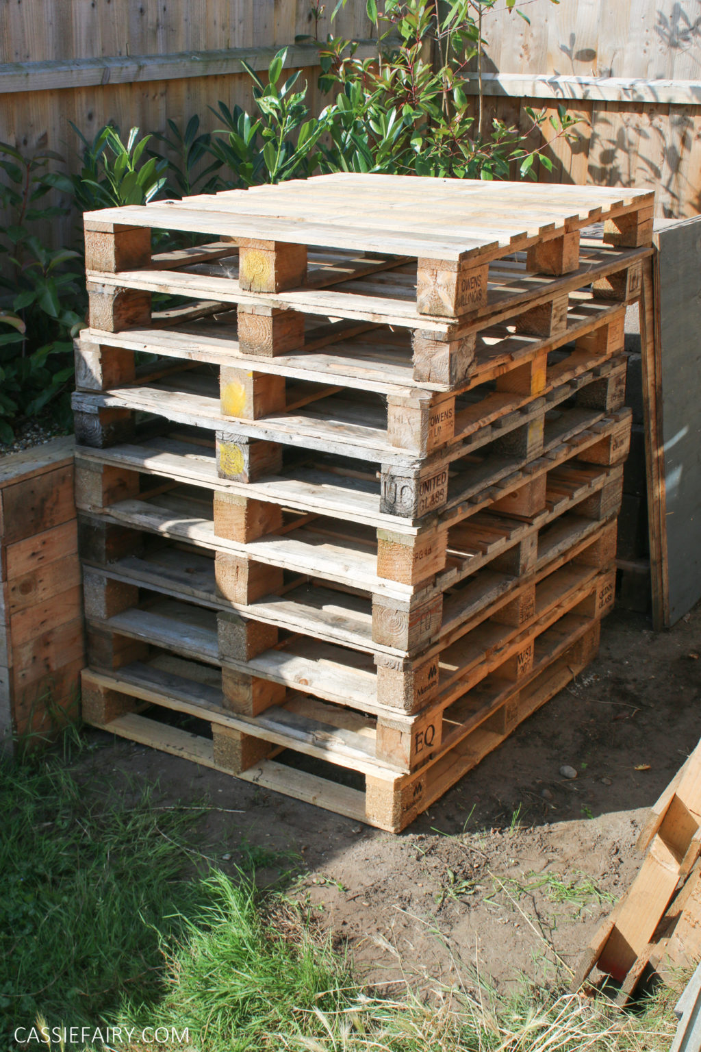 Thrifty DIY: How to build a garden deck using upcycled pallet wood | My ...