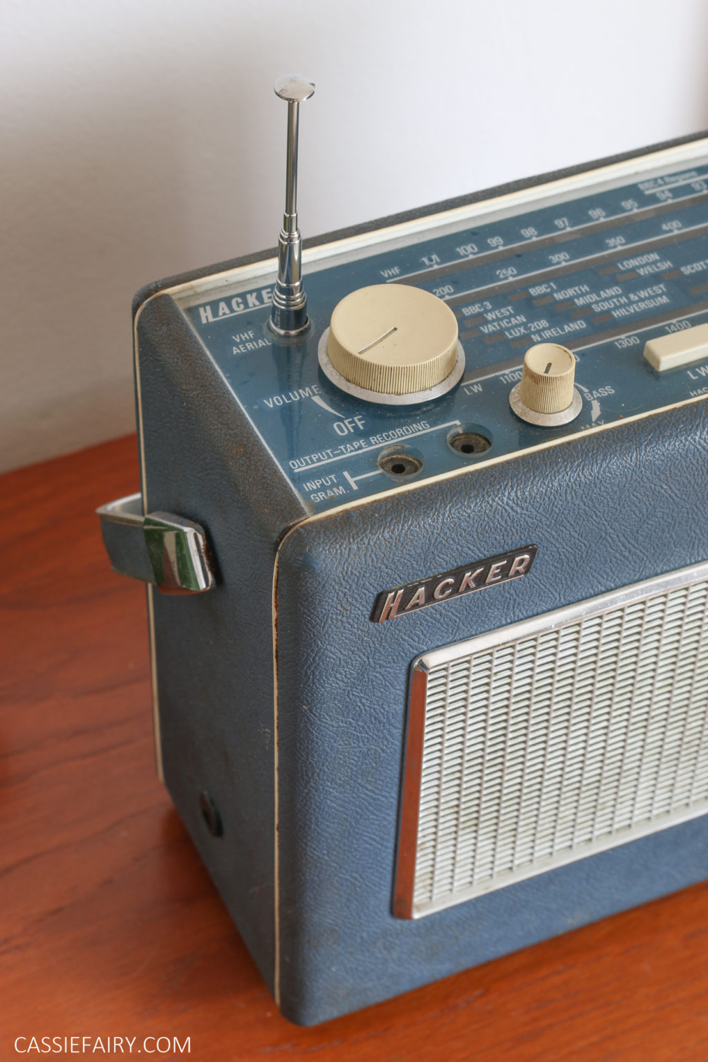 Why I love using vintage record players and radios in my home | My ...