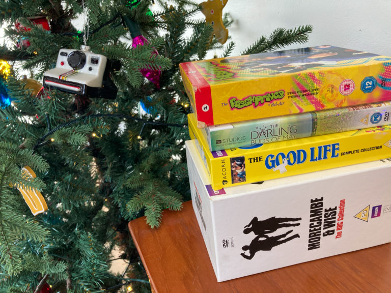 EPIC list of all the Christmas episodes of your favourite TV shows ...