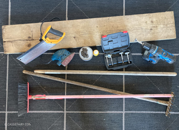 My DIY bathroom: How to build a handy bath-side storage stand for your ...