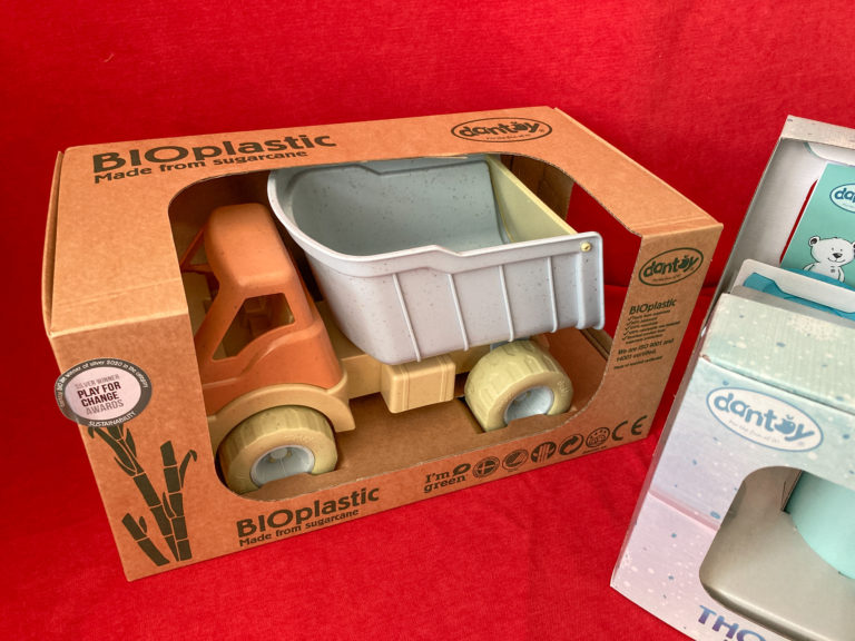 Sustainable Christmas Gifts for children and teens | My Thrifty Life by ...