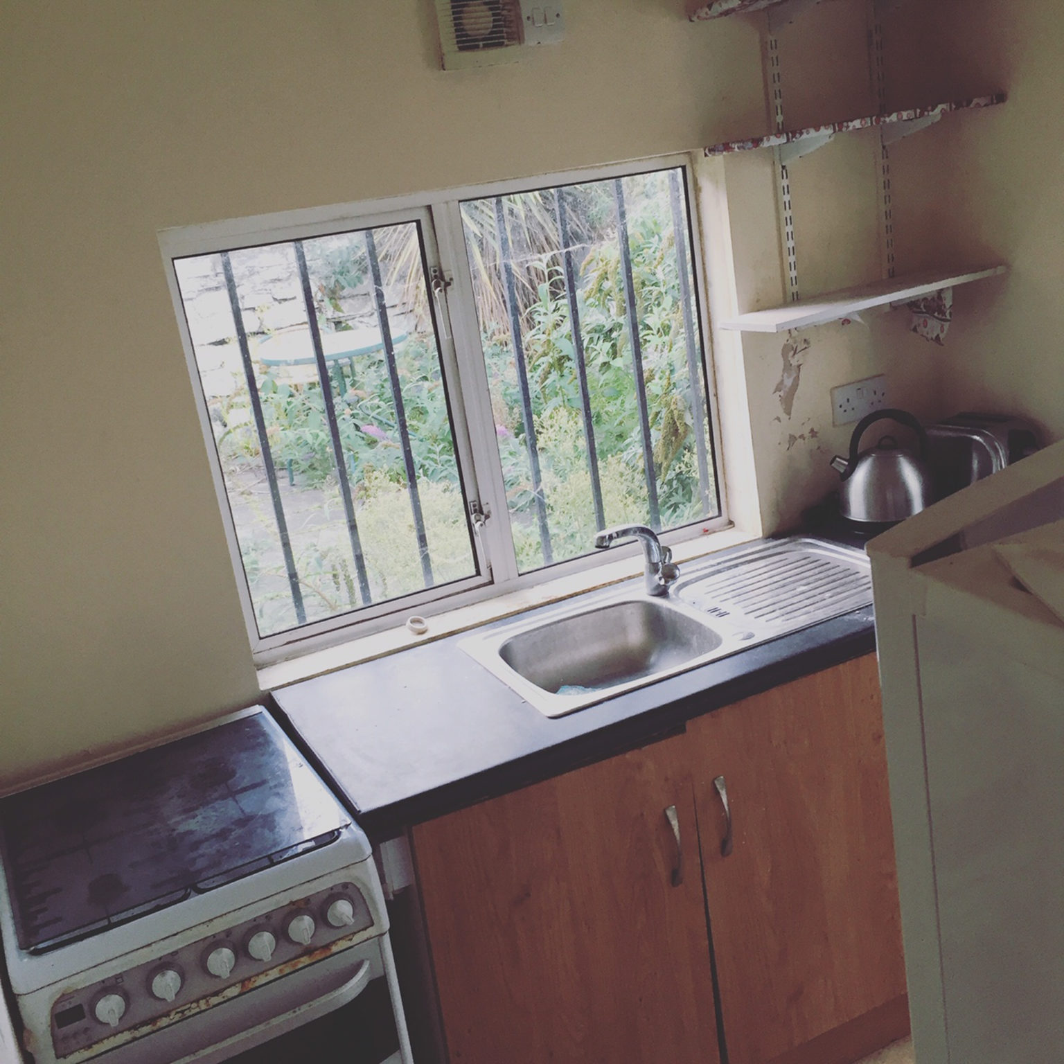 Home tour of a Victorian split-level property in Dublin with before ...