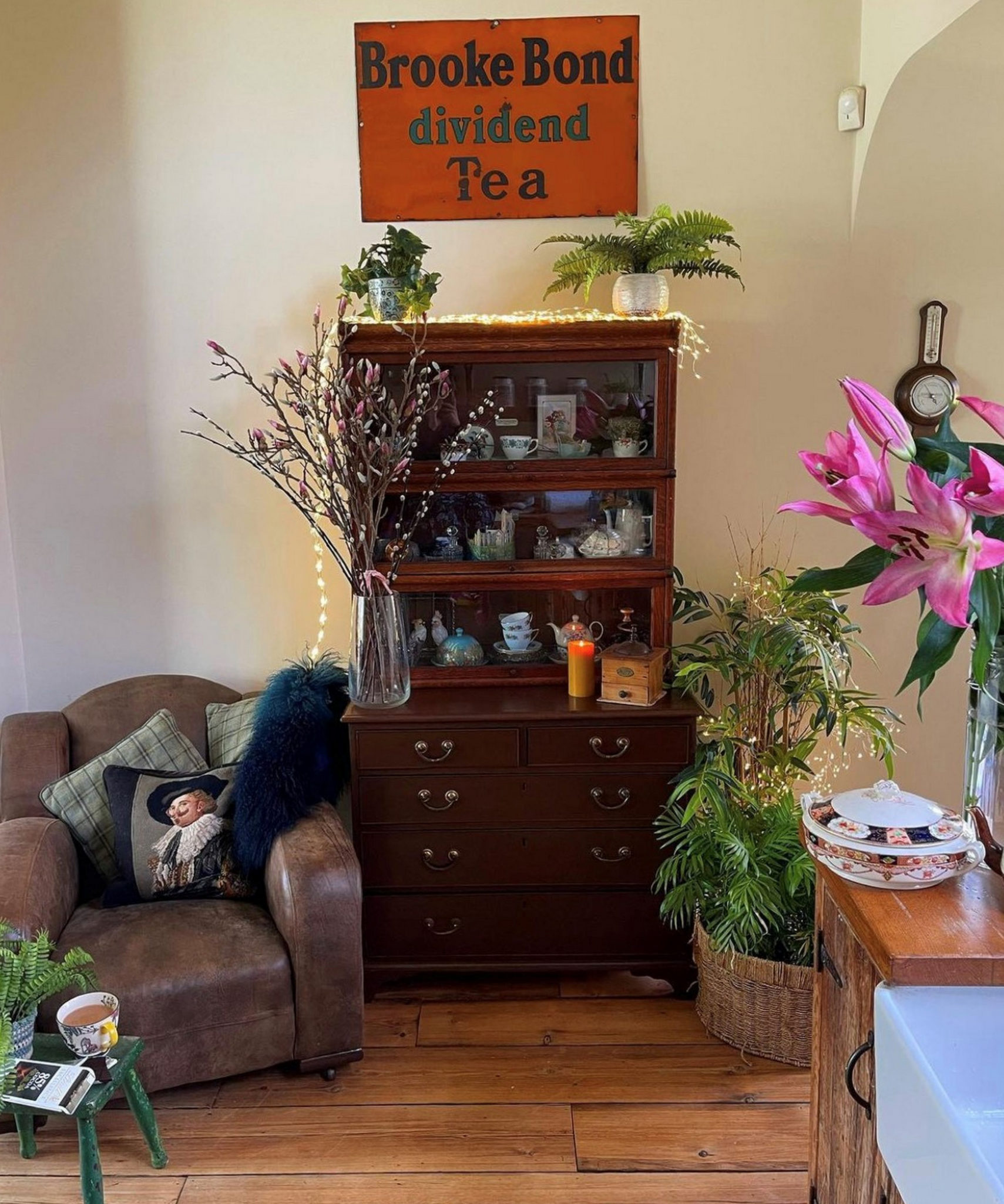 Home tour of a vintage-industrial style workers’ cottage from the 1900s ...