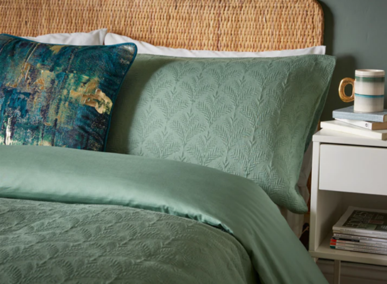 How to snuggle-up sustainably this season with these 3 eco-friendly ...