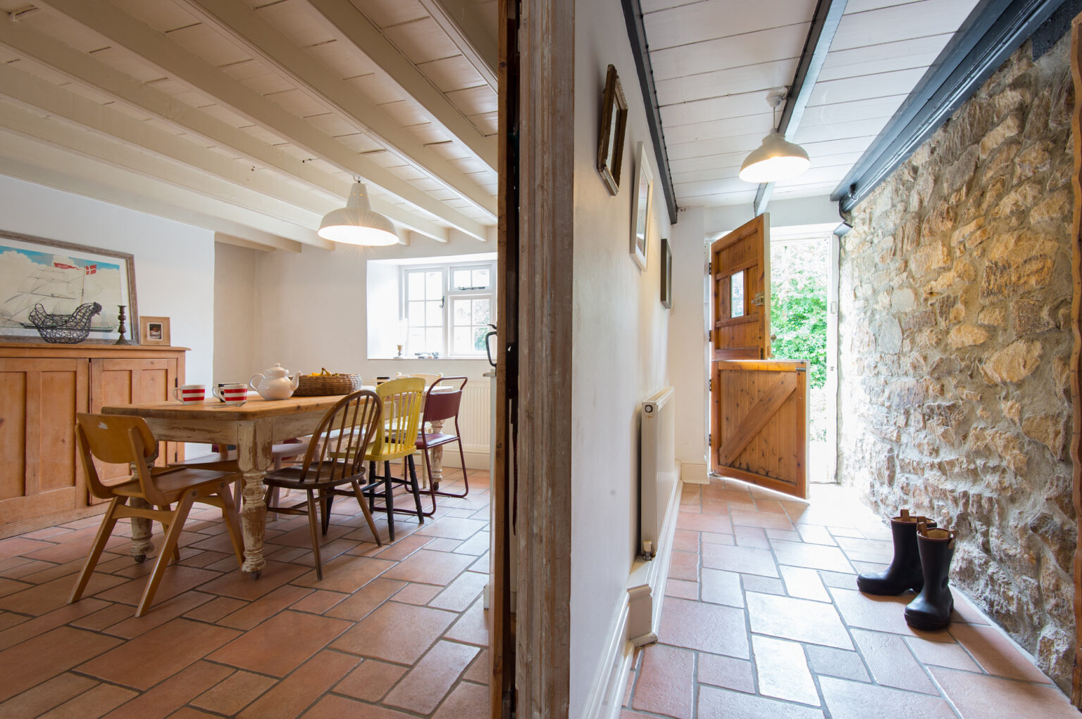 Home tour of @BeatenGreen's cosy Cornish cottage
