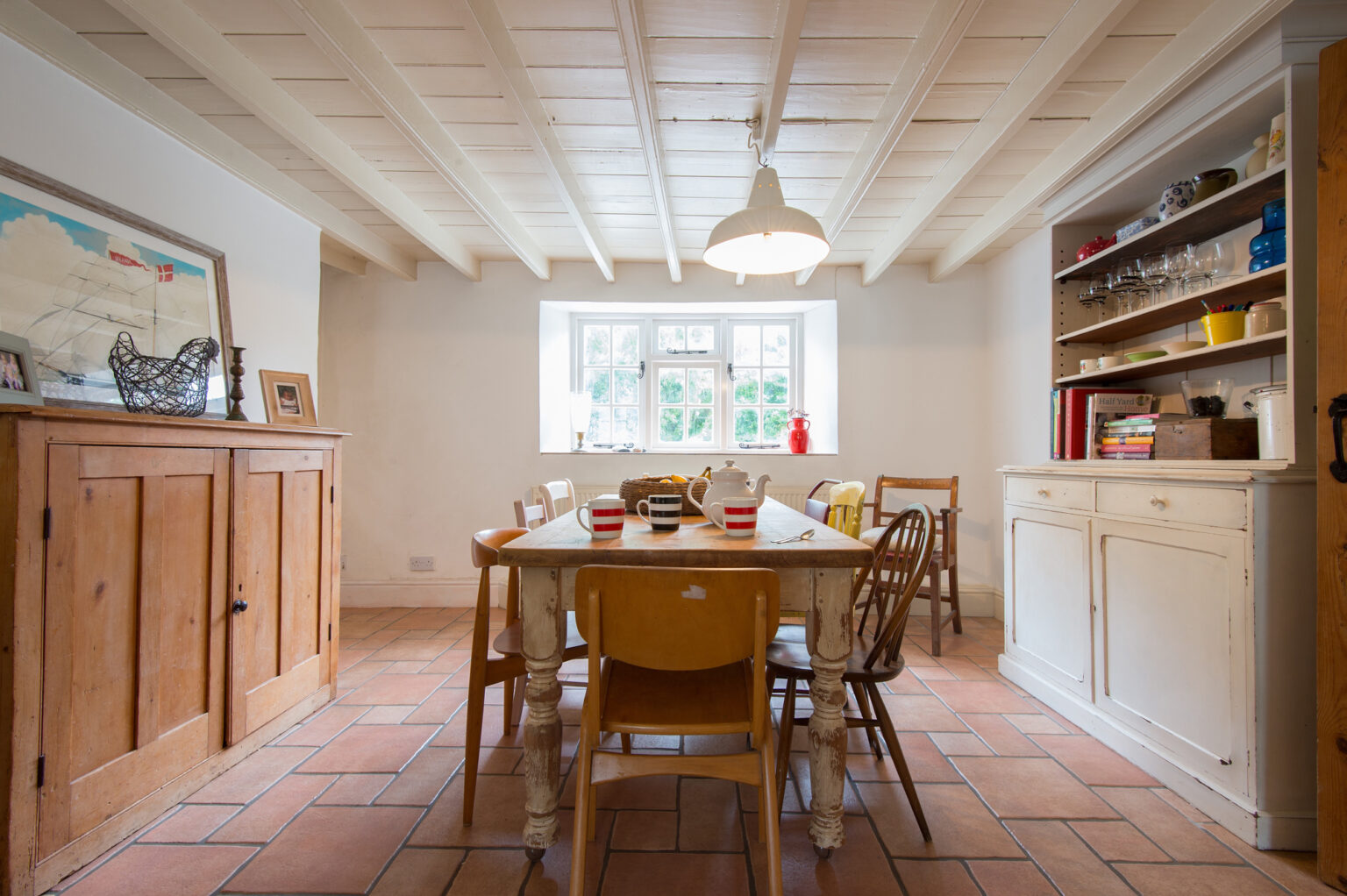 Home tour of @BeatenGreen's cosy Cornish cottage
