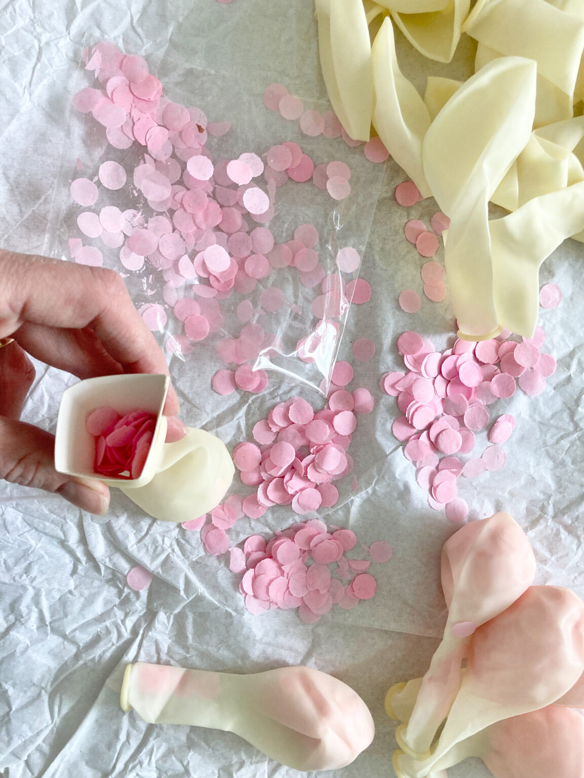 Top tips to DIY confetti balloons for your wedding or party