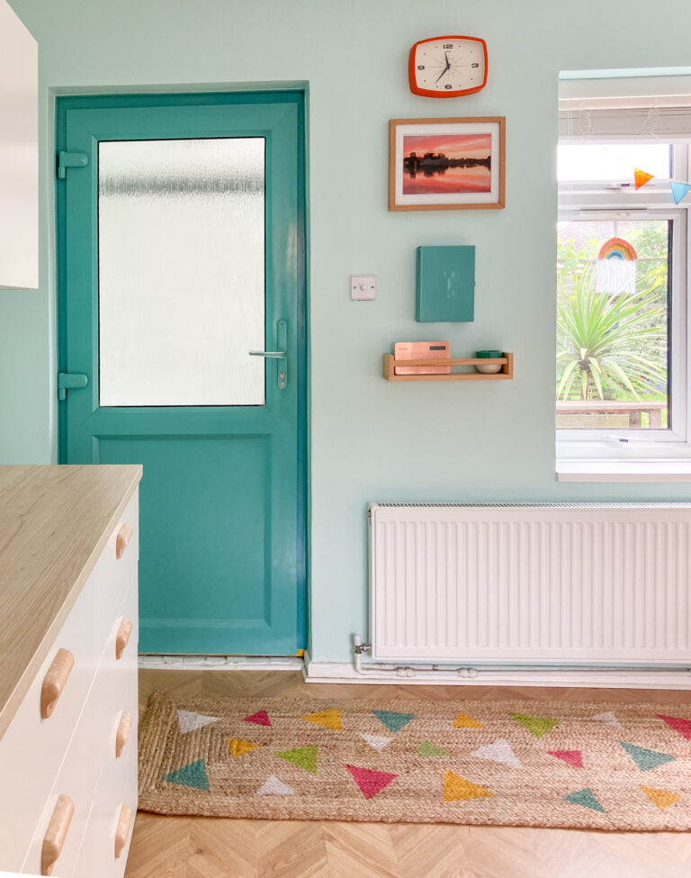 Easy DIY jute runner rug upcycling project for renters