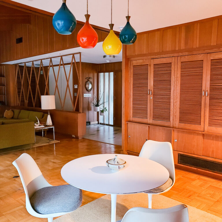 House tour of a 1957 Mid-Century Modern single-storey home by architect ...